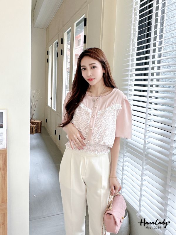 FWA40排釦蕾絲下縮腰上衣 - HANALADY 正韓精品服飾