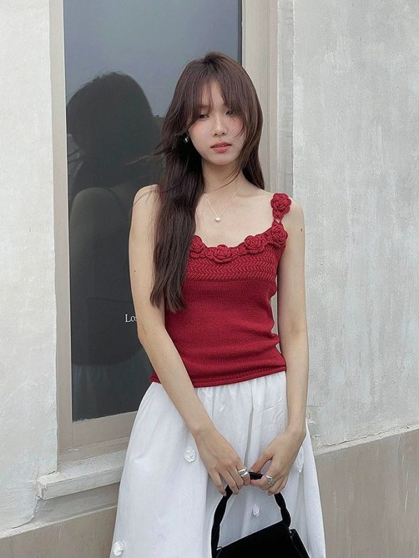 《Apxivi》純棉 立體花朵勾織細肩帶背心(紅) - Nini Korea 輕甜女裝選品店