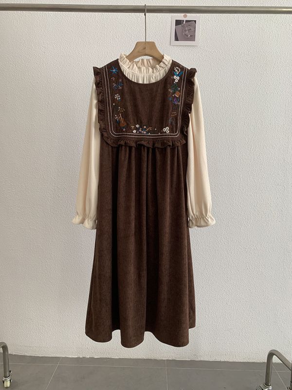 《ninini made》兩件式 燈芯絨花邊內搭 + 刺繡花邊洋裝 - Nini Korea 輕甜女裝選品店